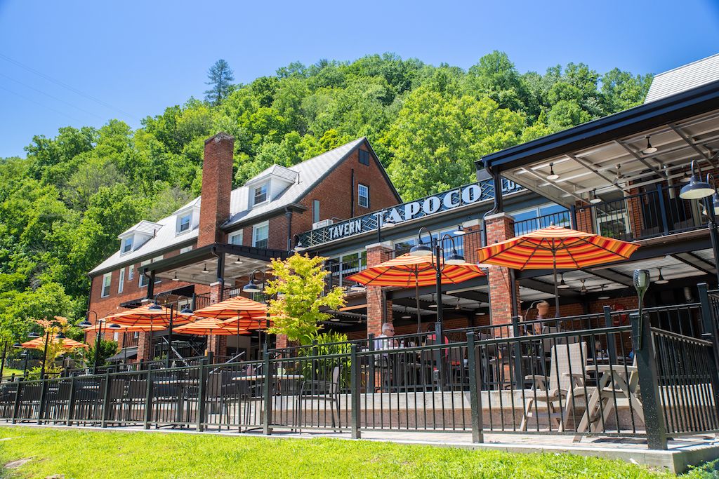 Pickleball at Historic Tapoco Lodge | Bounce