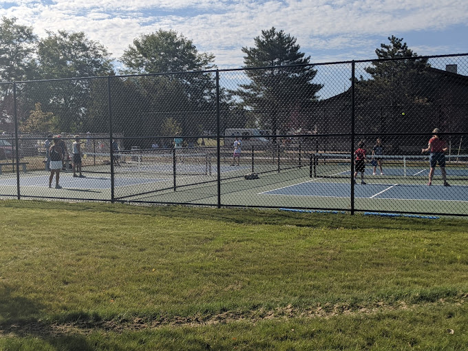 Community Green Pickleball Courts (Pickleball) | Bounce